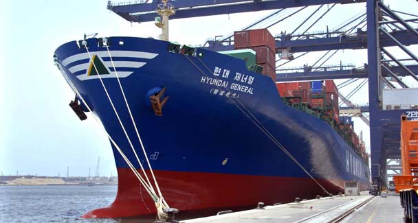 Coast of world: PAKISTAN INTERNATIONAL CONTAINER TERMINAL