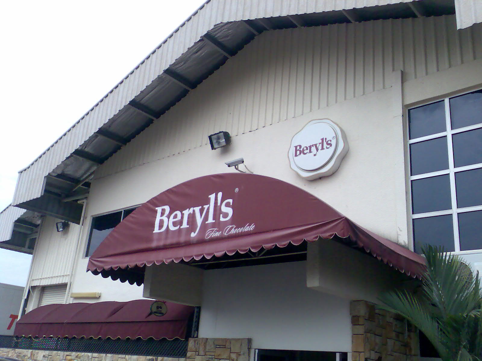 分享の过去现在未来: today half day trip to a chocolate factory (Beryl's)