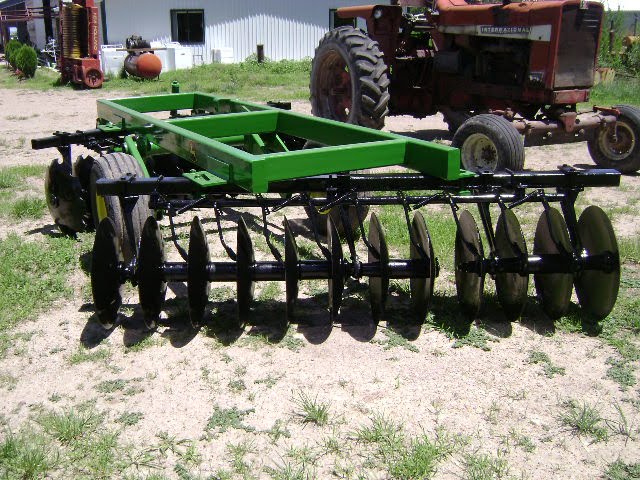 MAQUINARIA AGRICOLA INDUSTRIAL: Rastra John Deere de 24 Discos. VENDIDA ...