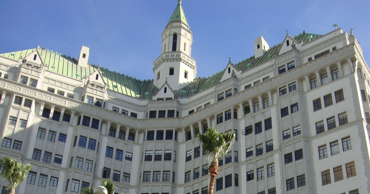 Long Beach Architecture Tour #2 | sealaura