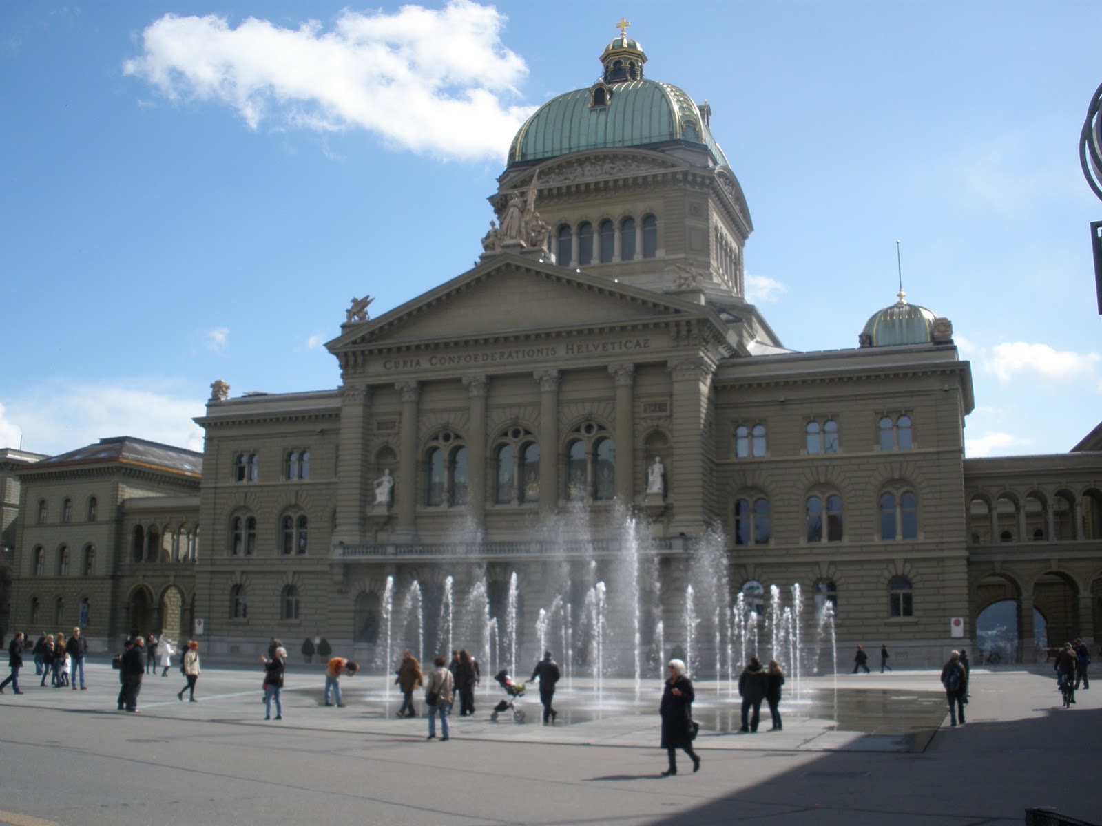 EXPERIENCIAS POR EL MUNDO: BERNA (SUIZA)