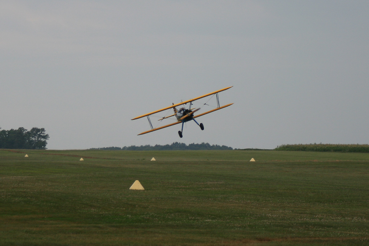 A mile of runway will take you anywhere.: Gary and Rob flew out to visit!