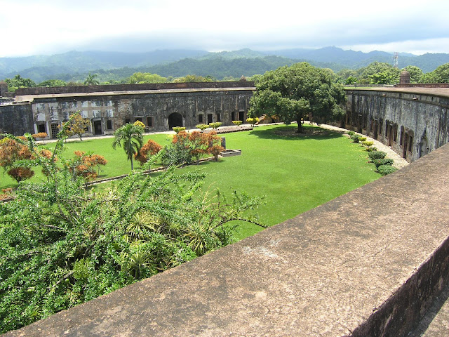 Peter's Photo Odyssey: Omoa Fortress , San Pedro Sula Honduras Sep 1 2005