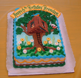 The Holt Family: Brendan's Amazing Magic Treehouse Cake