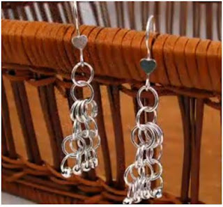 How to Make Easy Chain Maille Earrings Tutorials / The Beading Gem