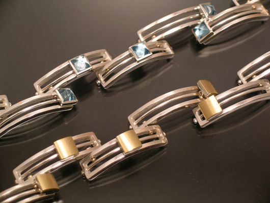 Kinetic Adornments - Moving jewelry / The Beading Gem