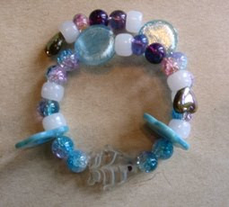 A memory wire bracelet design for a young girl / The Beading Gem