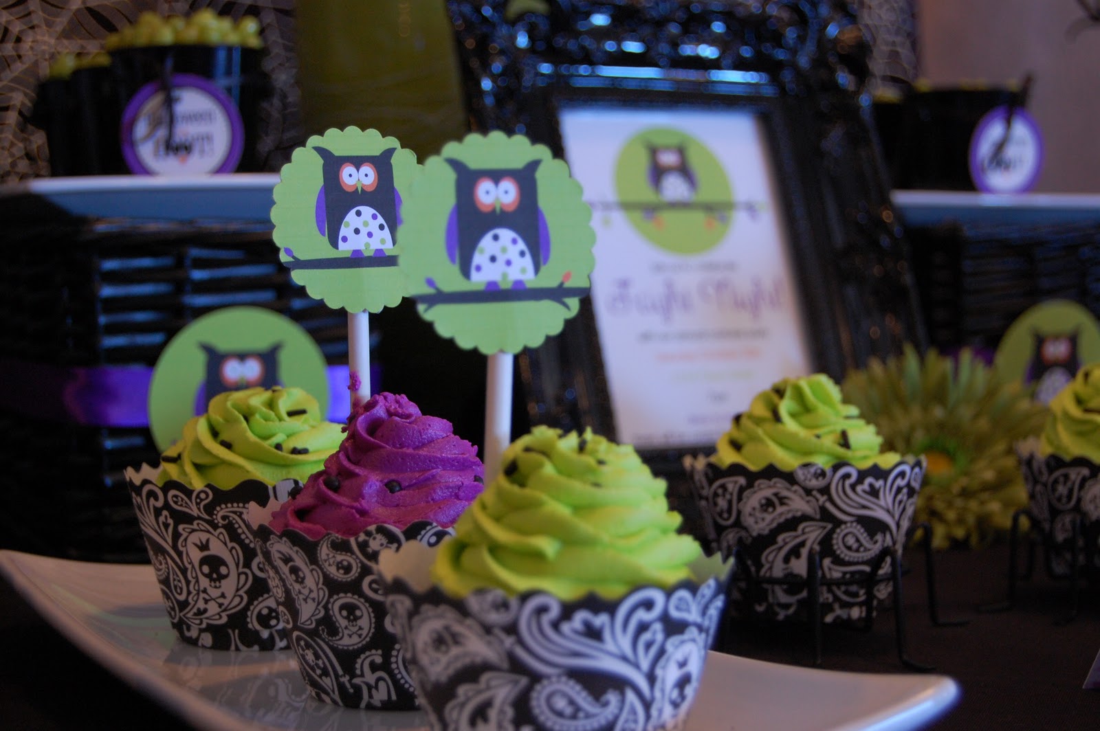 Party Designs in Bloom: Cupcake Camp! {My Vendor Table Display}