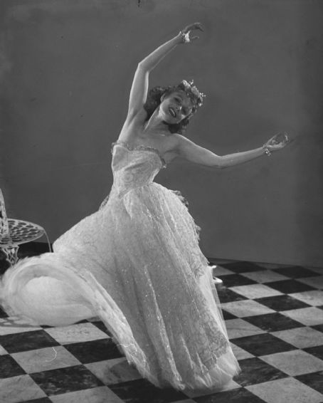 Singin' and Dancing Back in Time.: Irene (1940).