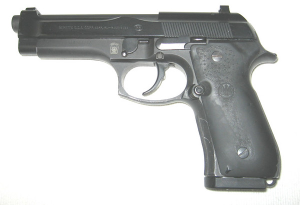 Cars Guns and Movies: Gun: Beretta Brigadier 96D