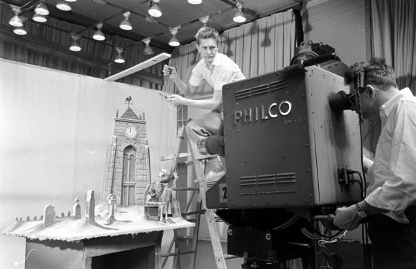 Classic Television Showbiz: The Golden Age of Television in Photos