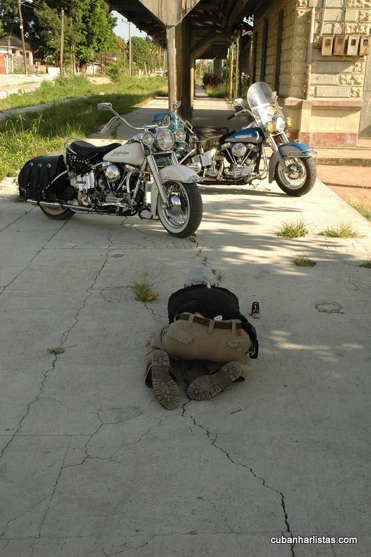 biker excalibur II: Cuban Harlistas. The Art of Harley-Davidson ...