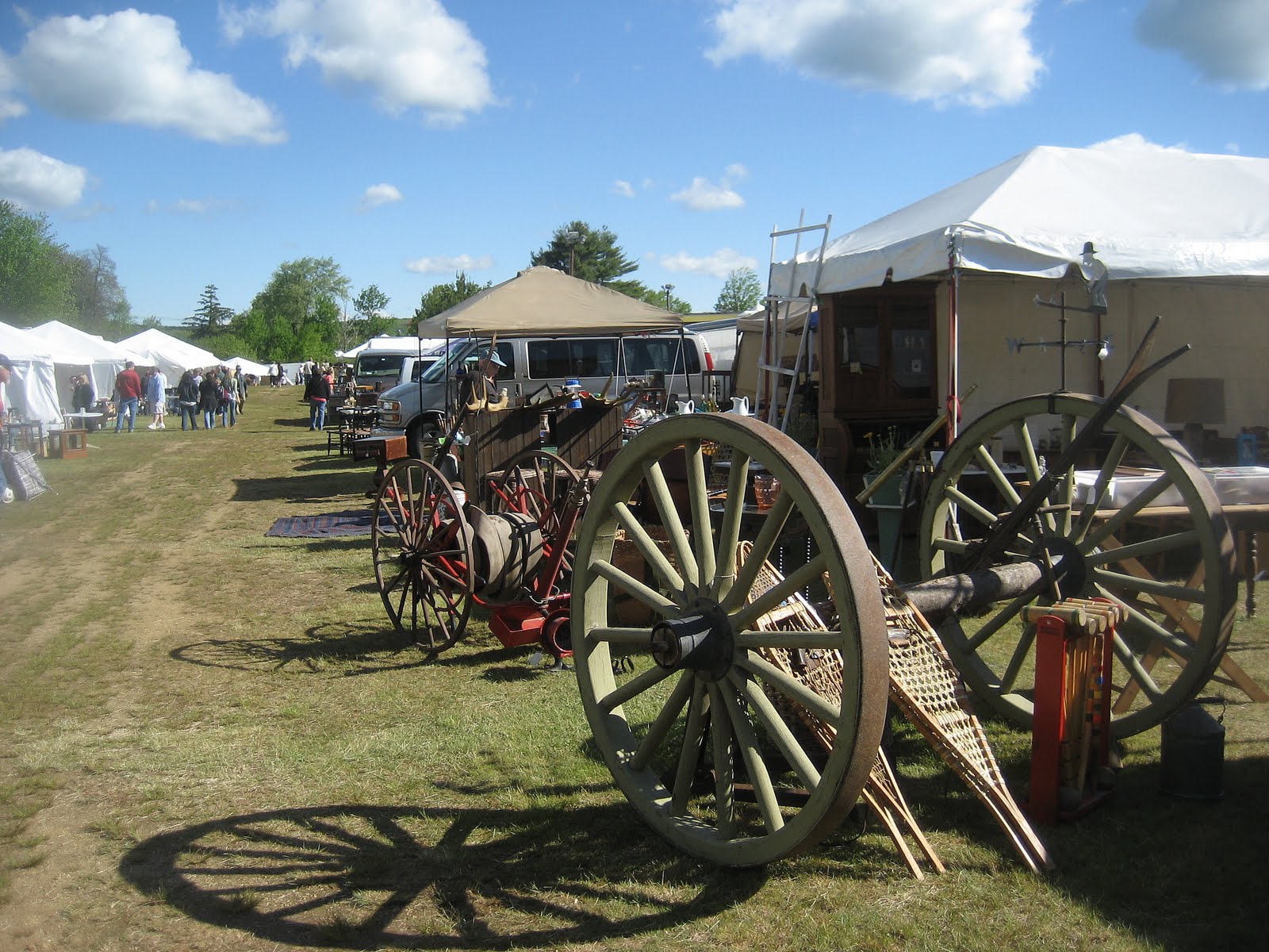 52 FLEA: Beautiful Weekend at Brimfield