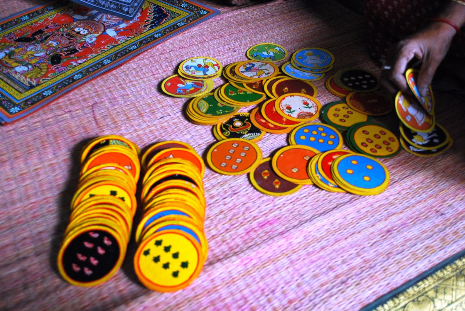 Madhurima's Reseach Project- 2010: Type of Ganjifa Cards