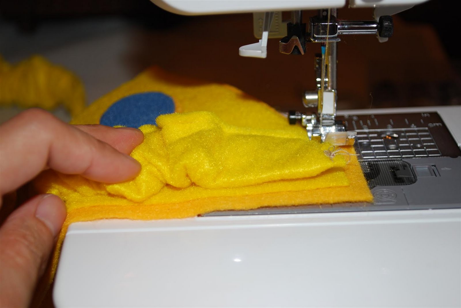 craftyc0rn3r: Super Mario Birthday Party - Princess Peach Felt Crowns