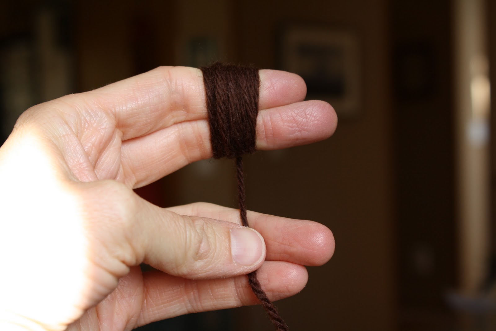 {hands full of happiness}: Wool Balls - a Tutorial!