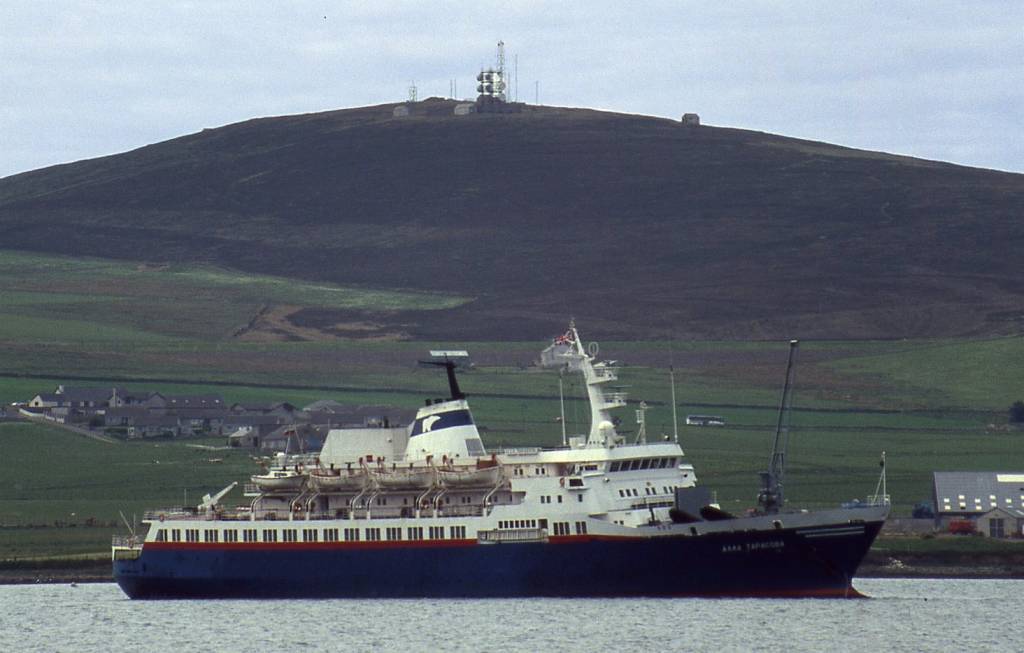 Azores Cruise Club - Cruzeiros nos Açores: Memórias: MV Clipper Adventurer