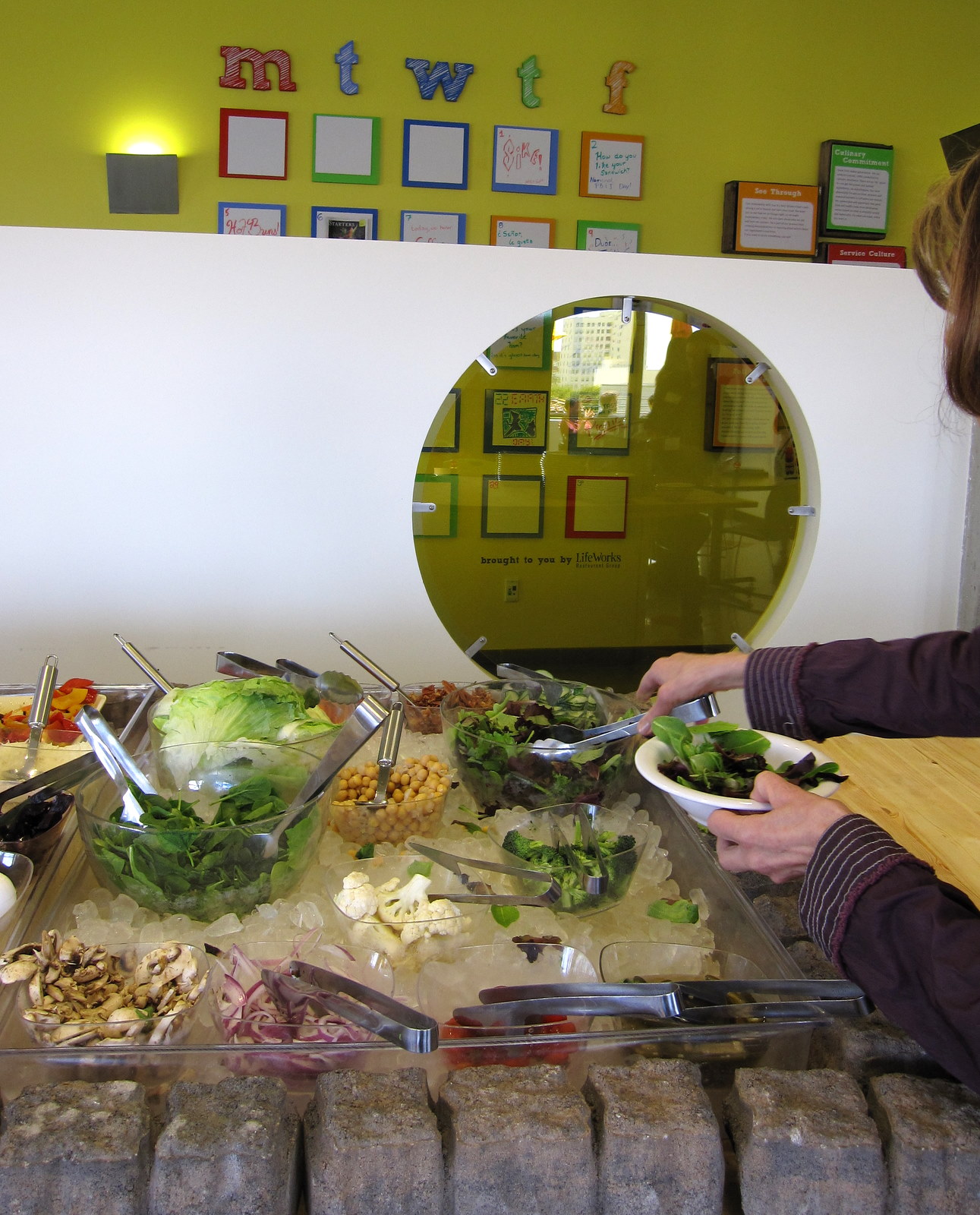 Eating L.A.: Google's Santa Monica cafeteria: A free lunch for the lucky