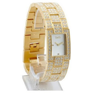 Ladies Lifestyle: Gold Luxury Watches
