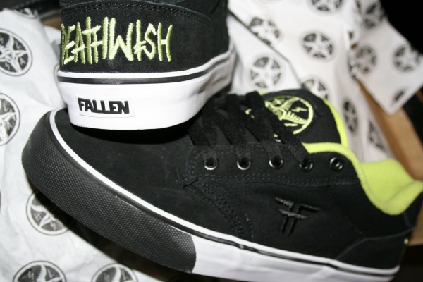 Women Like Sports: Top 6 New Skateboarding Shoes for Summer 2010