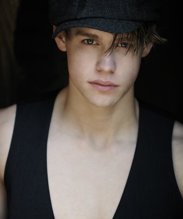 Crash !: Chord Overstreet