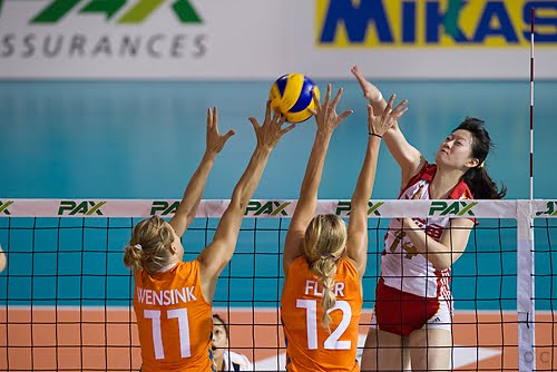 Irmãs Mello - Vôlei sem fronteiras: Montreux 2010 - Rússia se lança ...