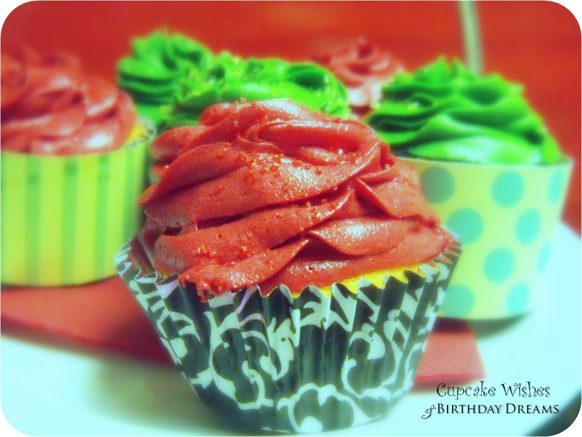 Cupcake Wishes & Birthday Dreams: Snowflakes & Stockings { Red & Green ...