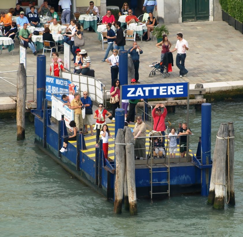 The Gondola Blog: Just the Photo - the Zattere Platform