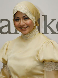 Mengenakan Jilbab, Sarah Vi Mengaku Lebih Nyaman | Foto gambar video ...