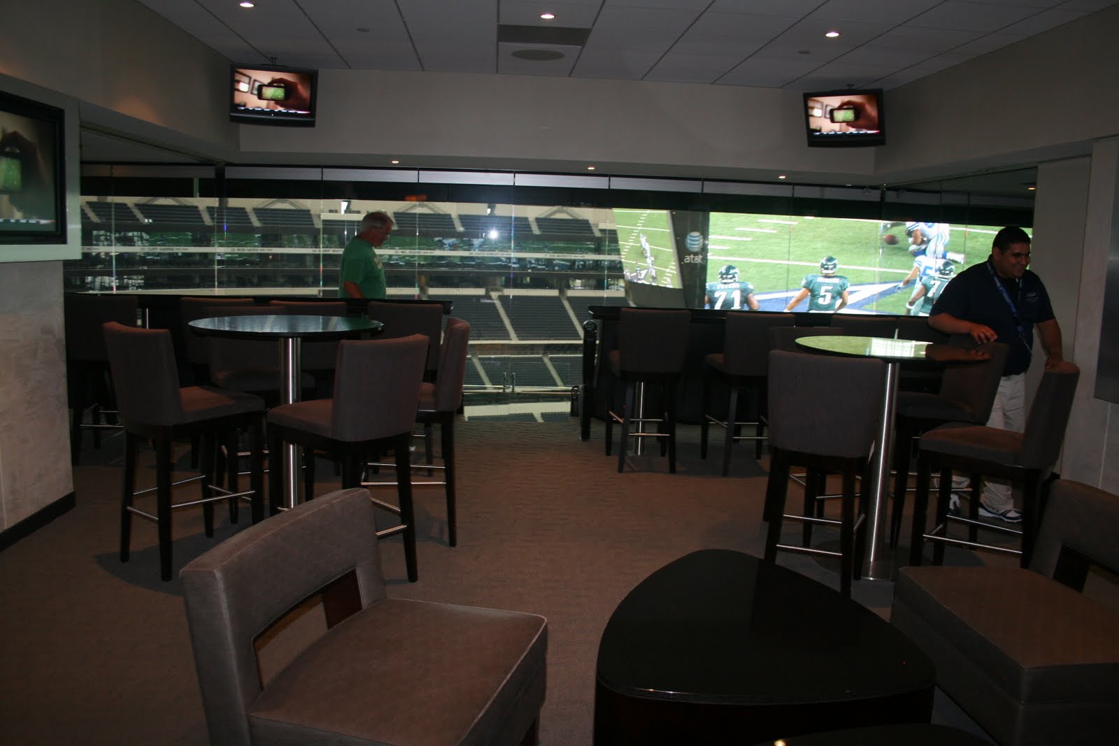 The Hanna Family: Cowboy Stadium