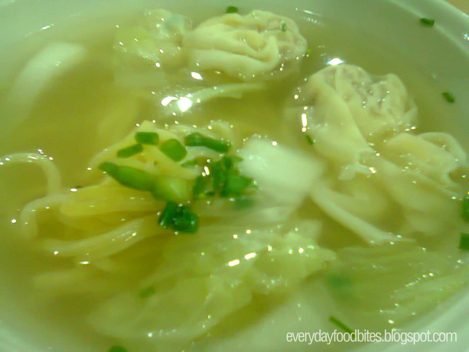 Everyday Food Bites: Chowking: Wanton, Chicharap and Pork Siomai