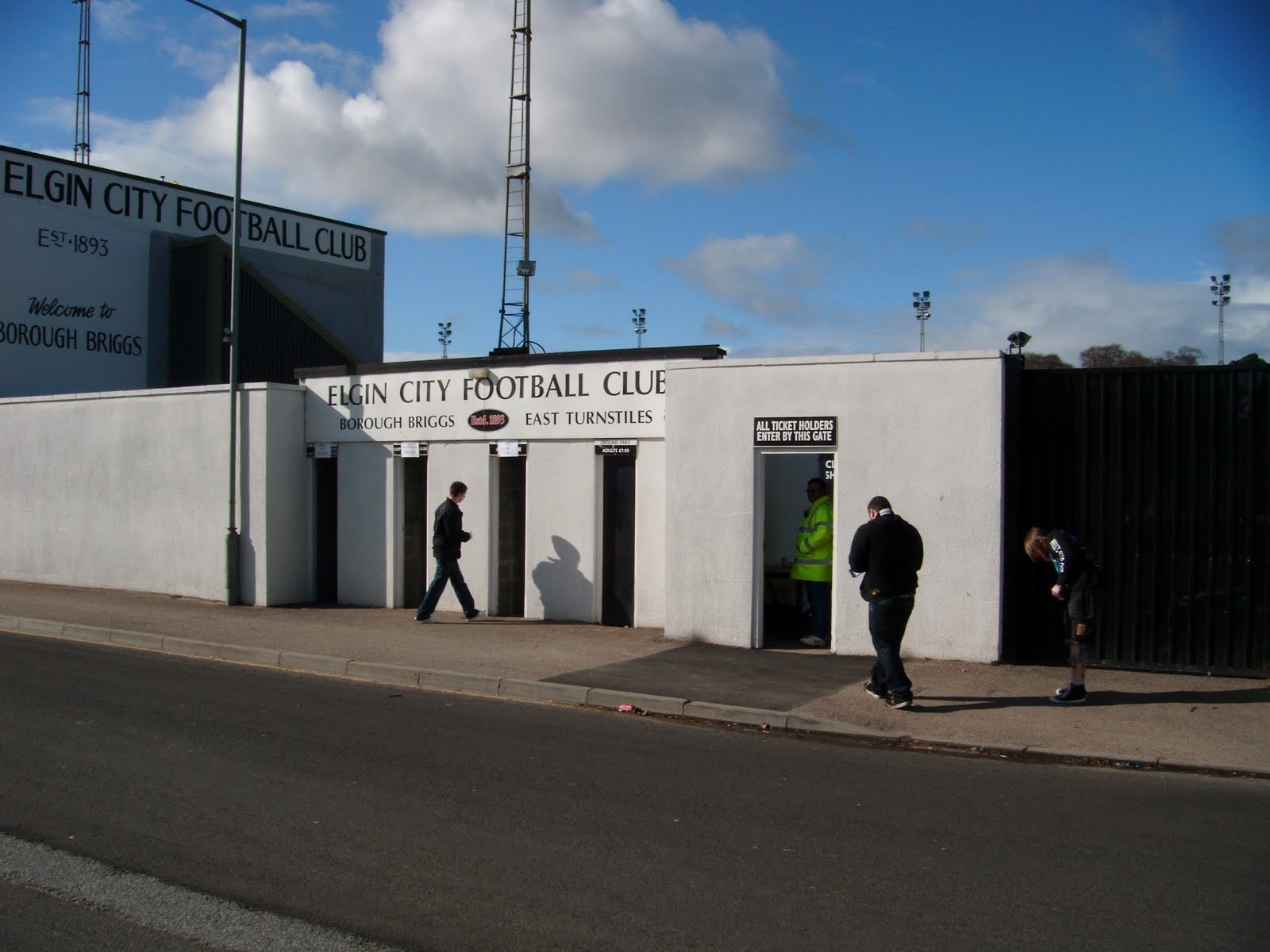 Borough Briggs (Elgin City v Forfar Athletic) | Couples The Football ...