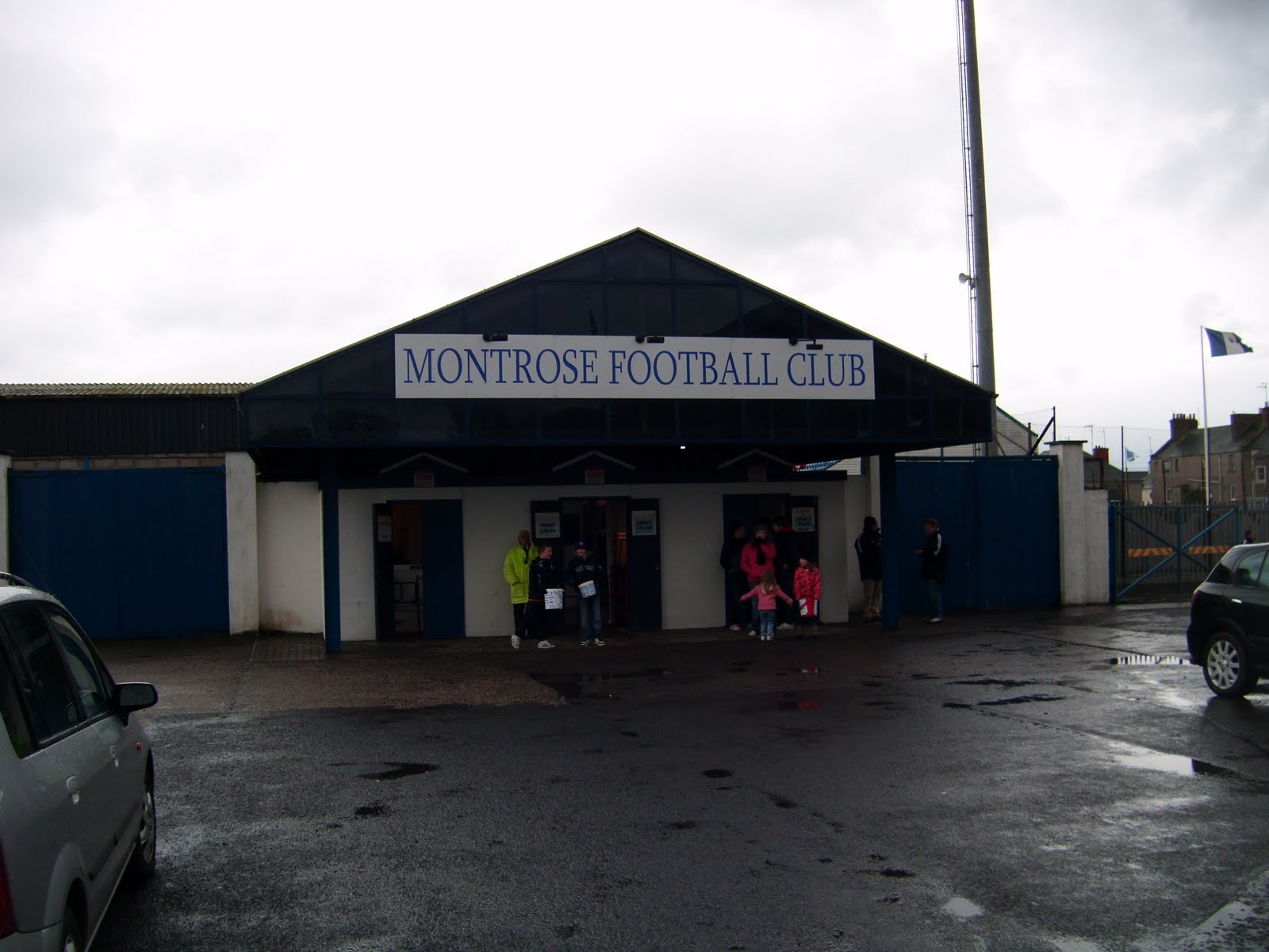Links Park (Montrose v Whitehill Welfare) | Couples The Football Stadium