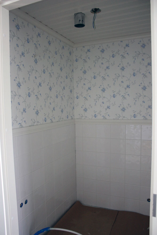 Rauhalan Rakentajat: Tapetteja, tapetteja.. ja vähän maaliakin!