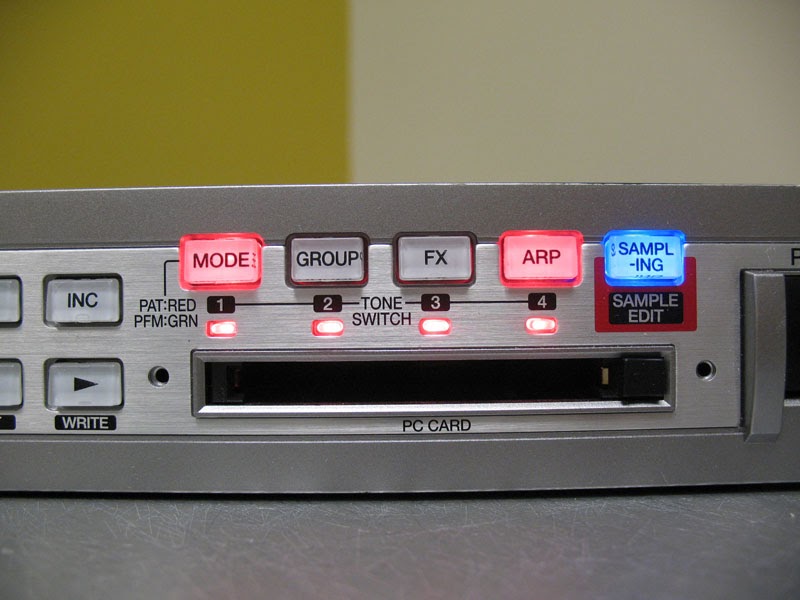 MATRIXSYNTH: Roland Fantom-XR 128-Voice Rack Synth/Sampler