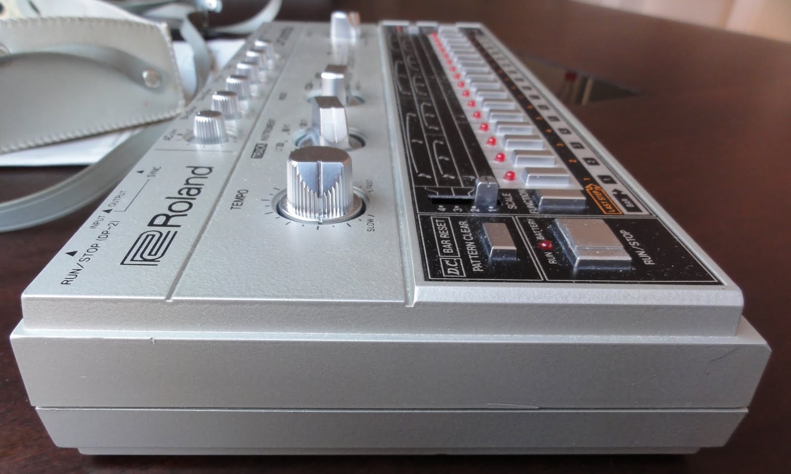 MATRIXSYNTH: Roland TR-606 Drum Machine