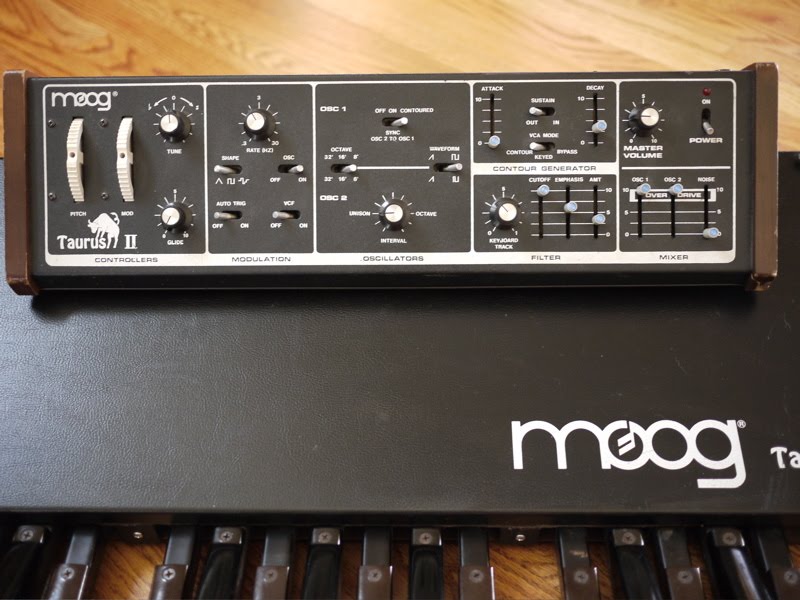 MATRIXSYNTH: Moog Taurus II Bass Synthesizer