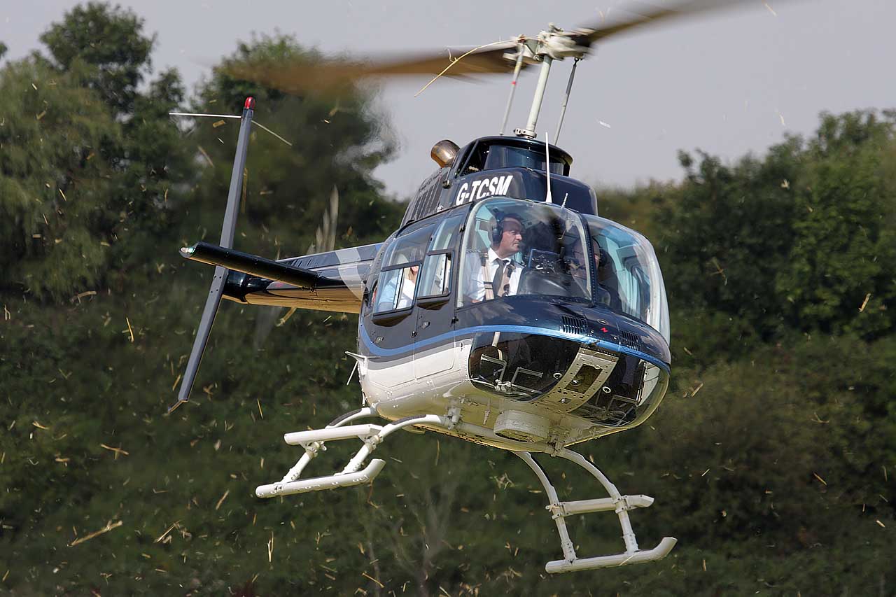 nhungdoicanh: Bell 206 Jet Ranger