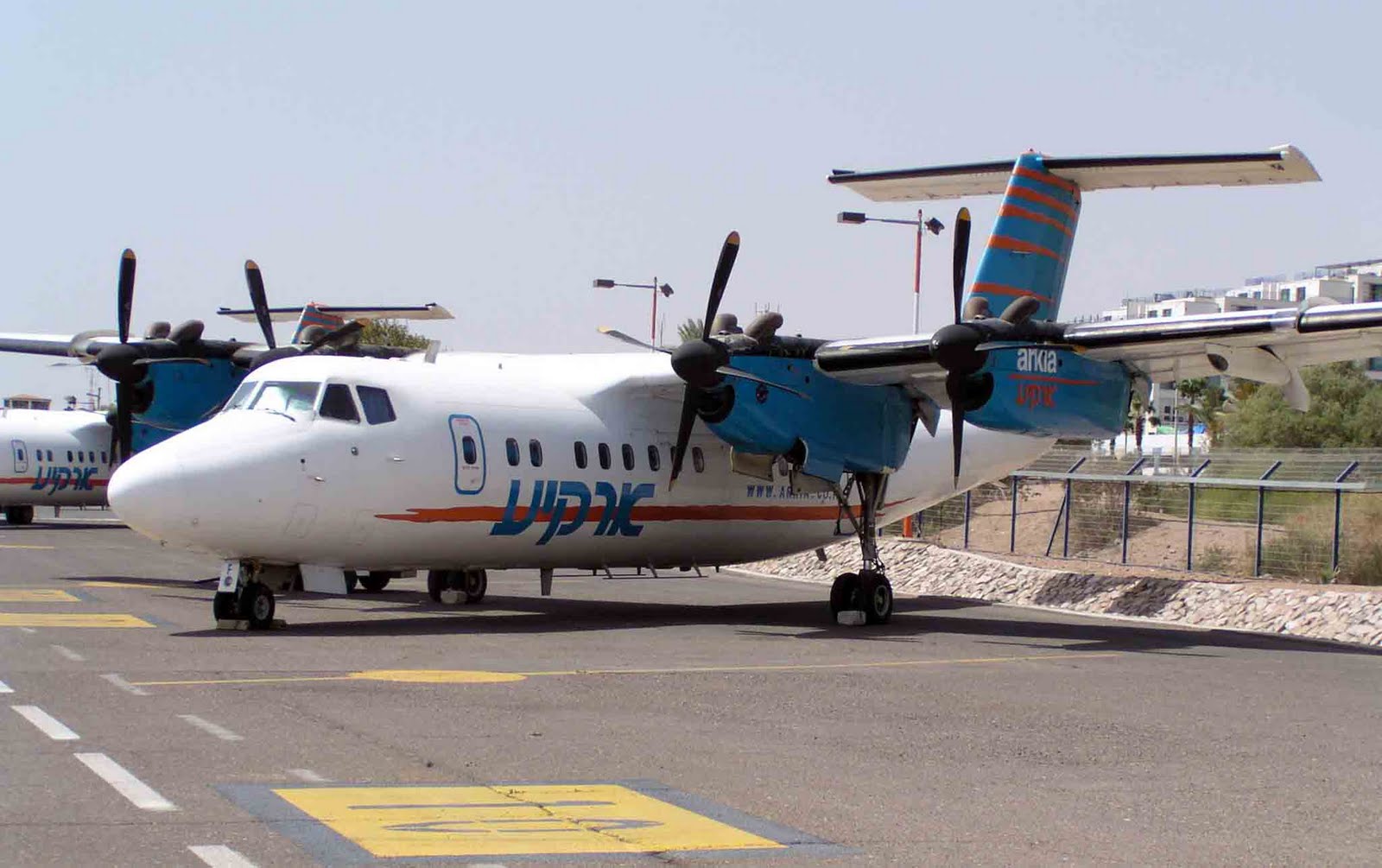 nhungdoicanh: de Havilland Canada DHC-7 Dash 7