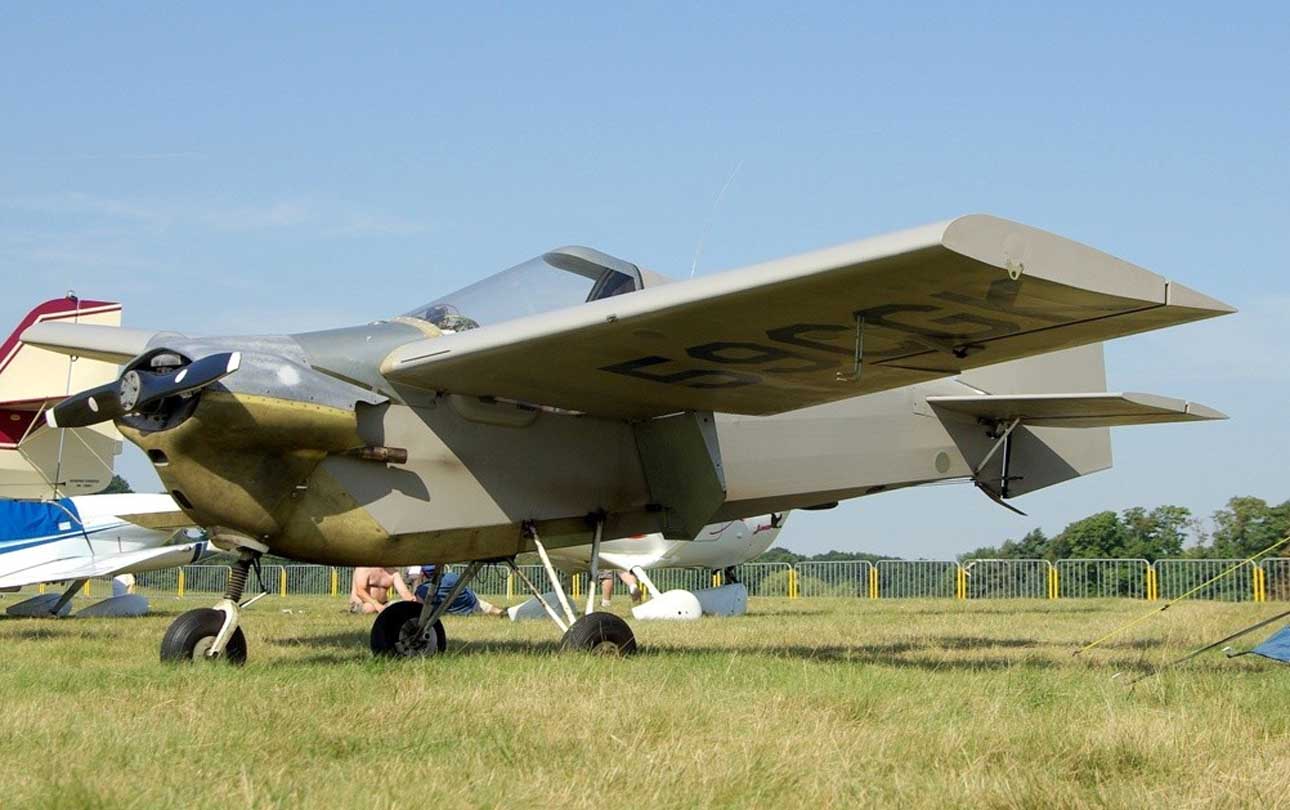 nhungdoicanh: Tipsy T-66 Nipper