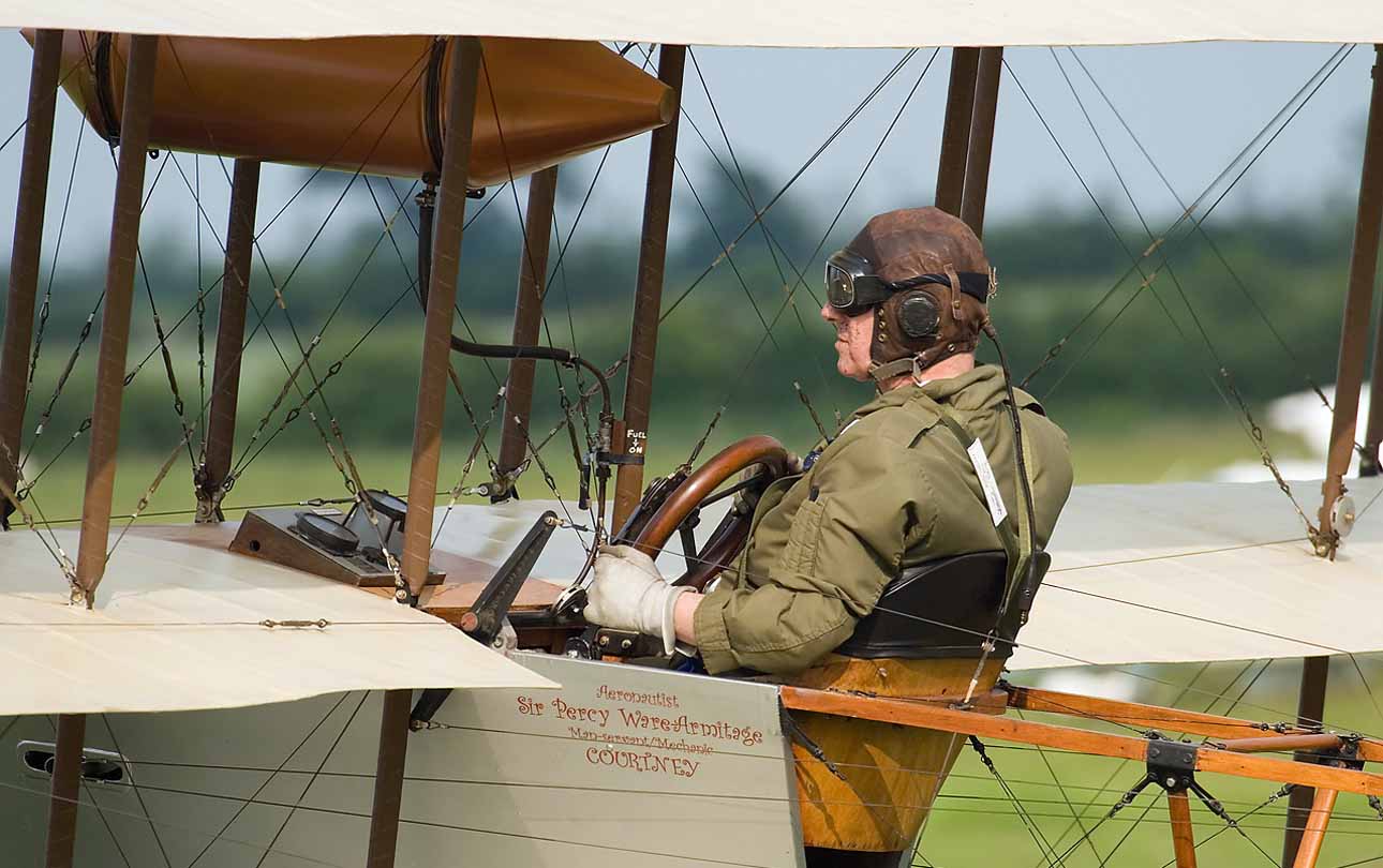 nhungdoicanh II: Roe Triplane (Avro Triplane)