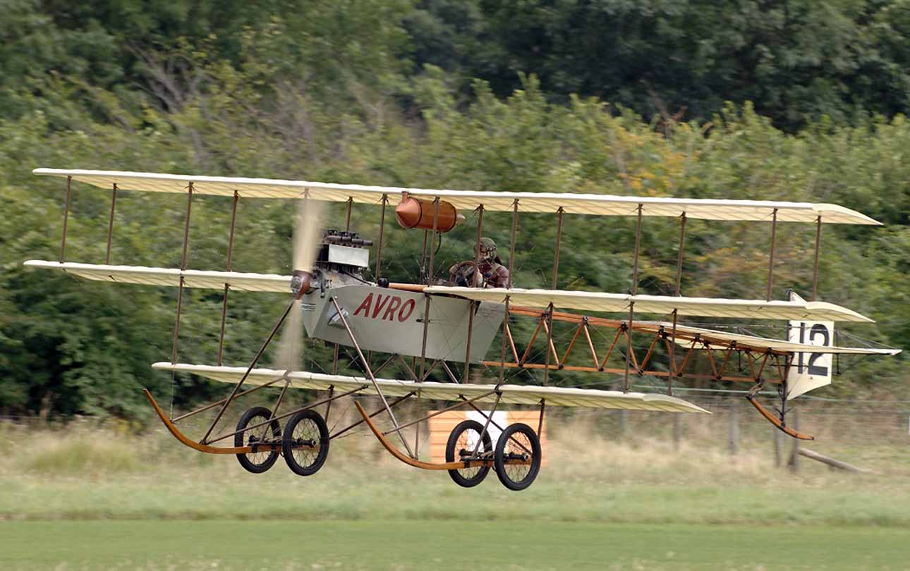 nhungdoicanh II: Roe Triplane (Avro Triplane)