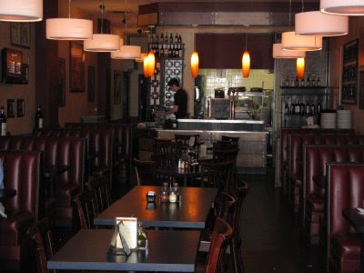 LA Pizza: Rocket Pizza Lounge
