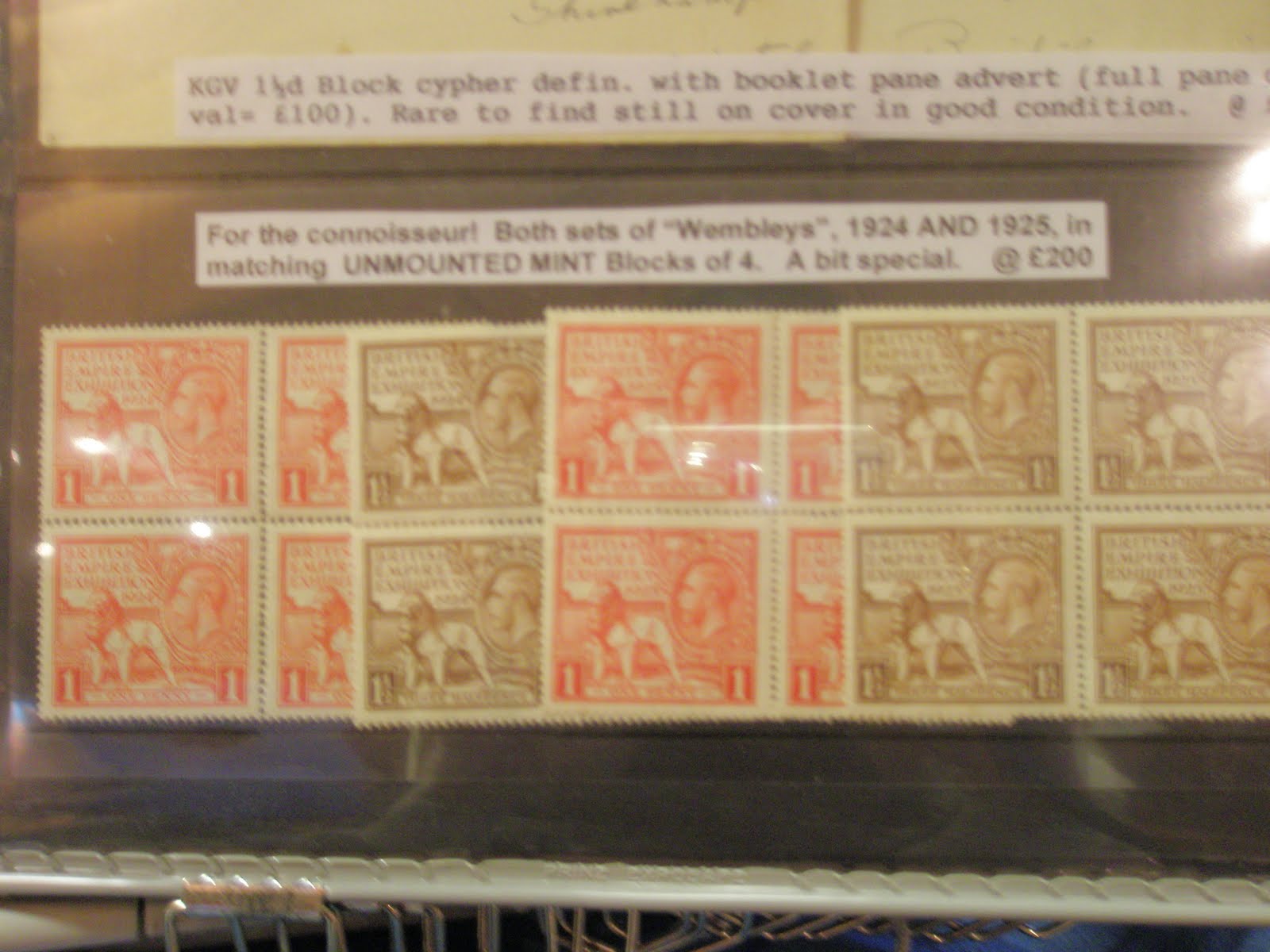 Life is just a bowl of honeys!: Hobi: Mengumpul Setem