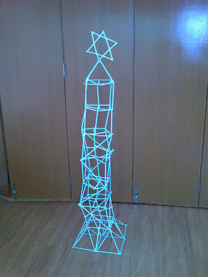 daily life of a mom: straw tower