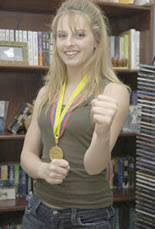 Karate das Meninas: Uma beldade que vale ouro no Karatê