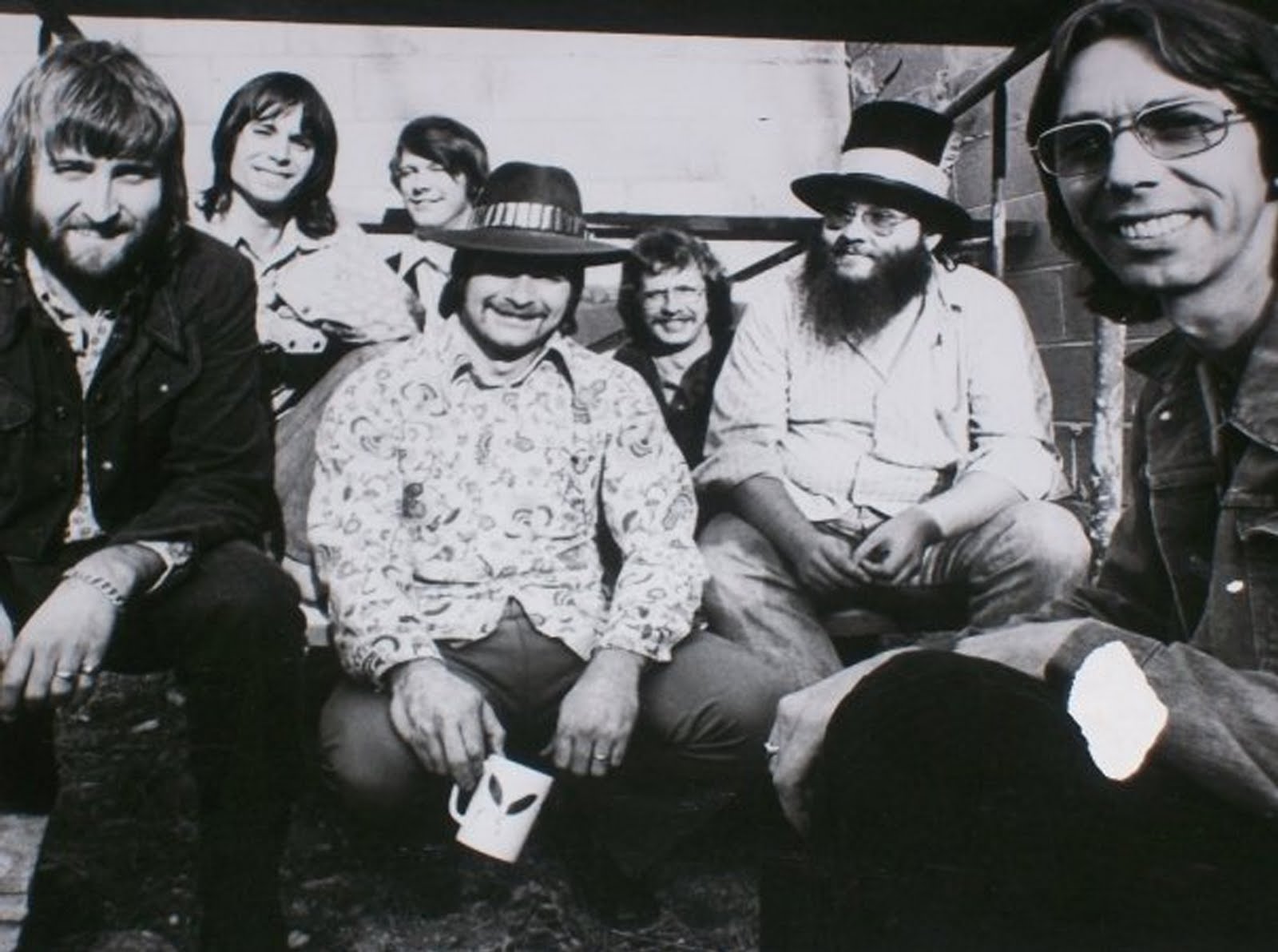 ART INTO DUST: Barefoot Jerry: A history and critical review