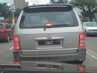 Zhufairah : semua gambar kereta Naza Ria