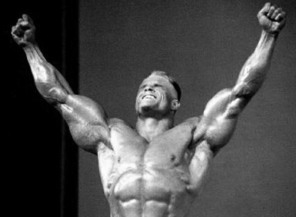 IFBB Pro Savolainen - is it possible without oil?