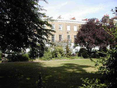 Living in London: Paultons Square , Chelsea